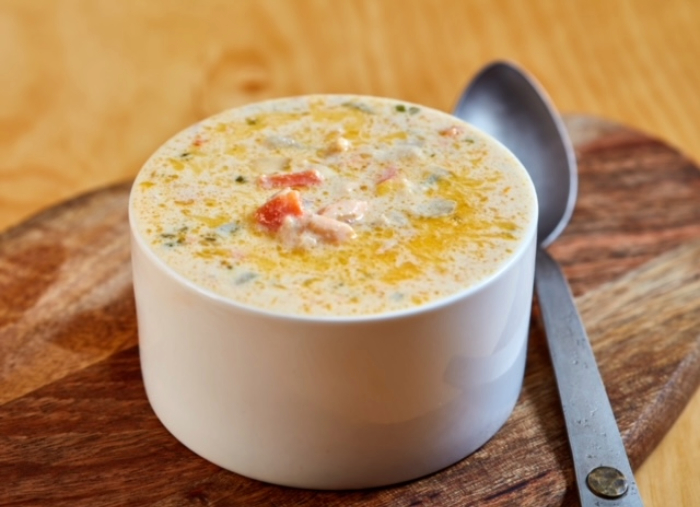 Walleye Direct: Smoked Salmon Chowder - 24 oz